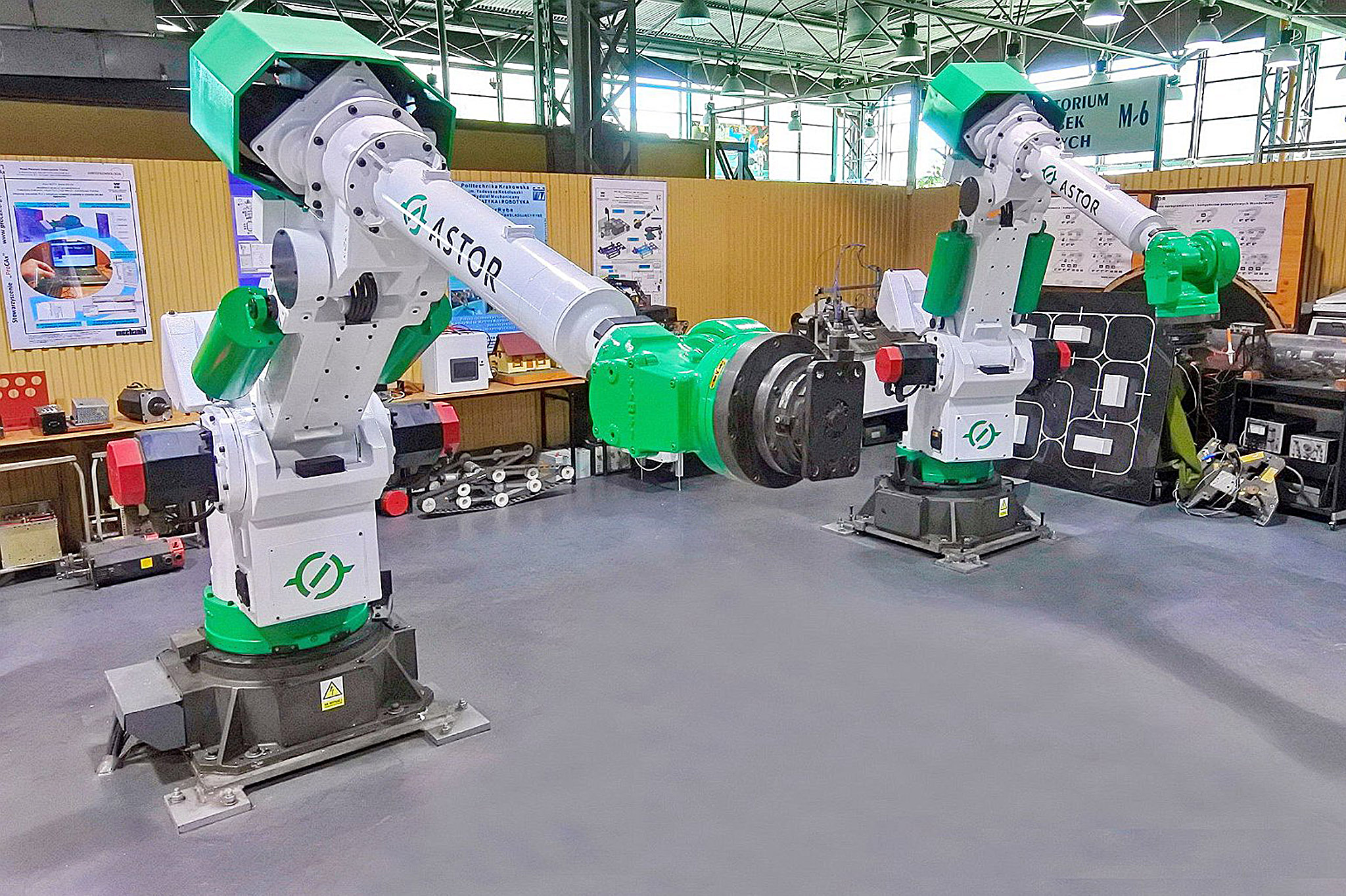 Baza laboratoryjna – Kierunek Automatyka i Robotyka